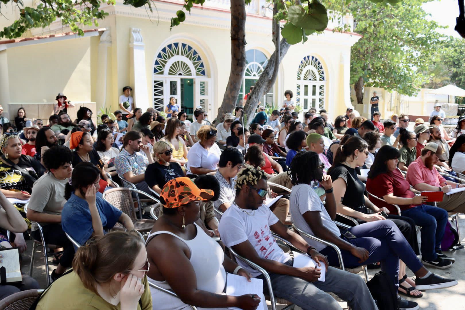 Young people from the US travel to Cuba and break the siege ...